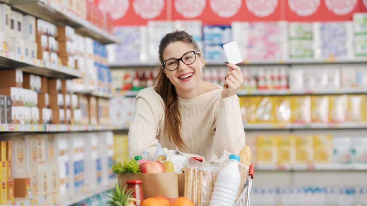 24 Smart Ways to Save Money at the Grocery Store - Money Smart Guides