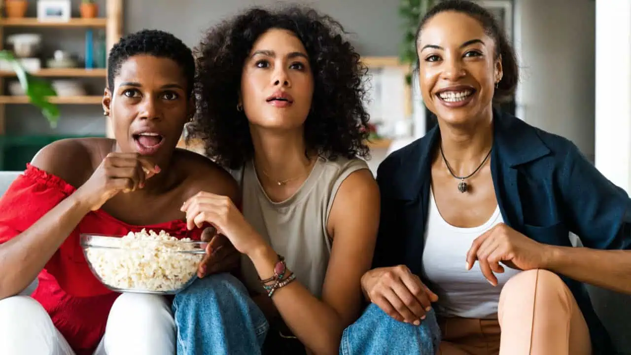 19 Frugal Things to Do With Friends at Home - Money Smart Guides